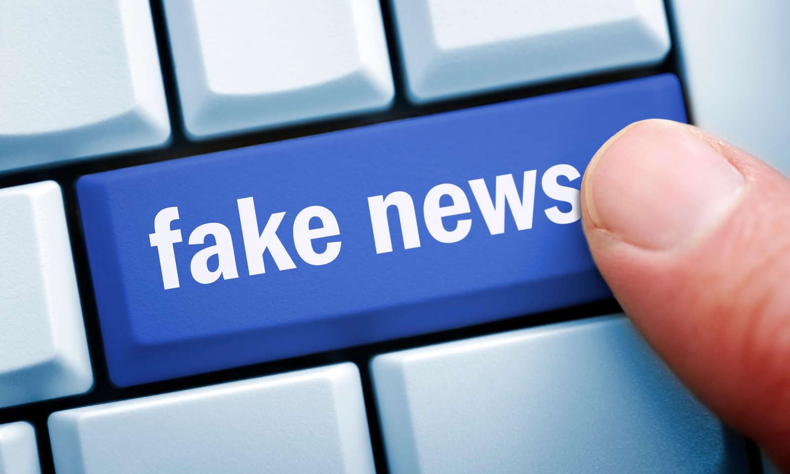 Dezinformacja, cenzura i wojna informacyjna w XXI wieku