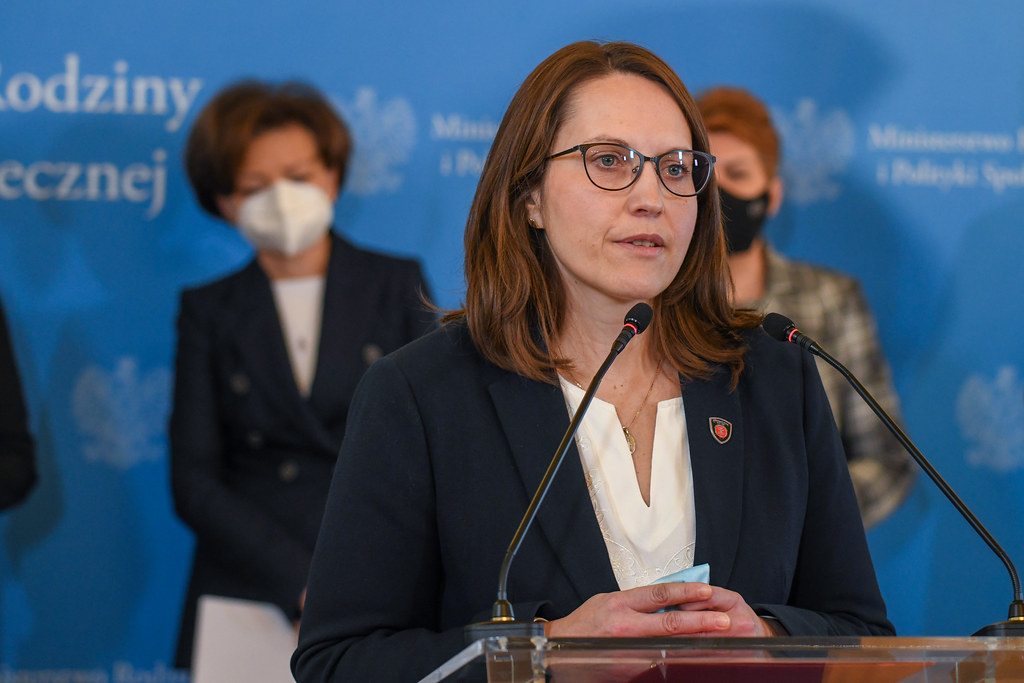 Rząd szuka oszczędności. Kolejne potwierdzenie na pusty skarbiec narodowy