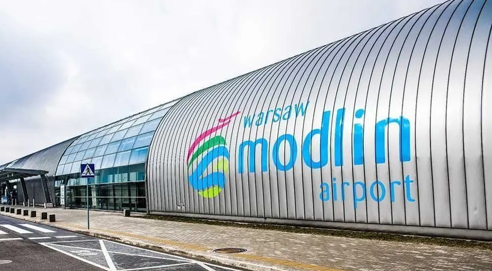 Ewakuacja lotniska Warszawa-Modlin